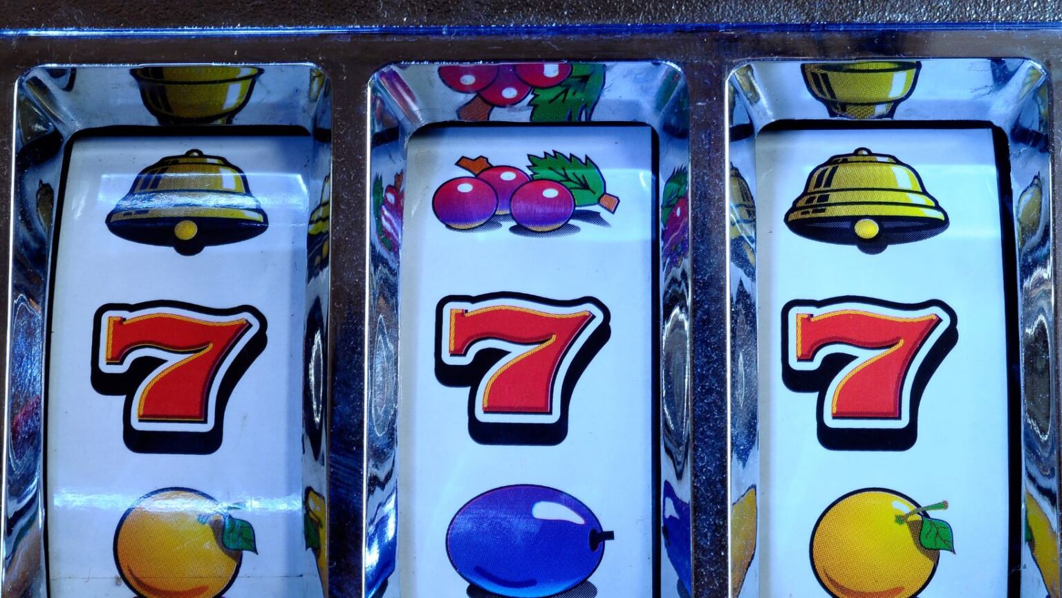 Buffalo Lightning Slot Breakdown - Mobile Home Exteriors